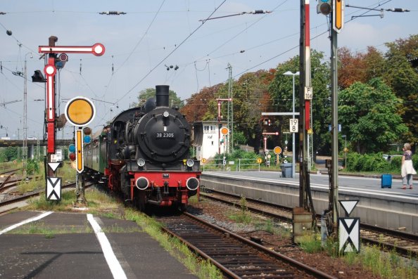 Fotoveranstaltung zum Start des barrierefreien Umbau des Hanauer ...